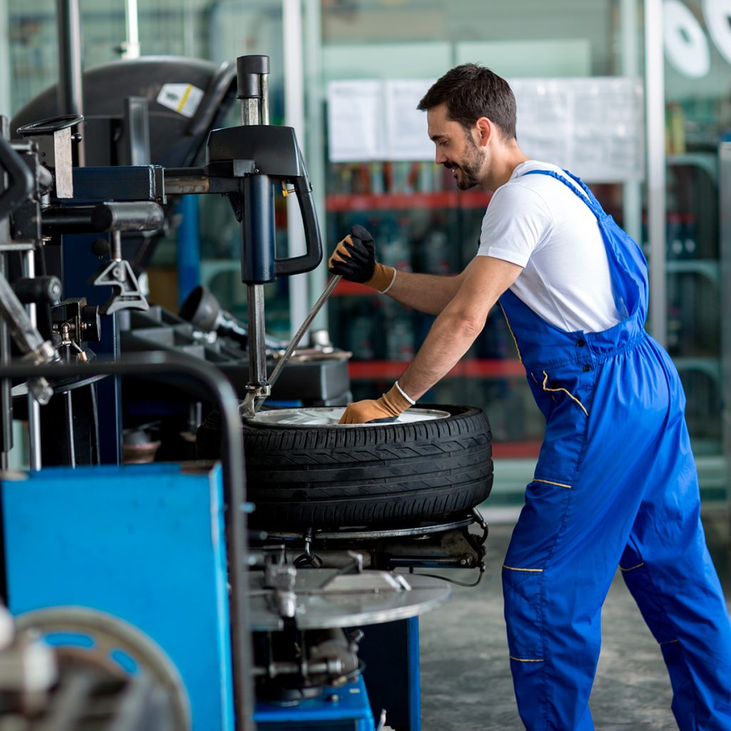 ¿Cada cuánto debe llevar el vehículo al mecánico y qué debe revisar? - RTT