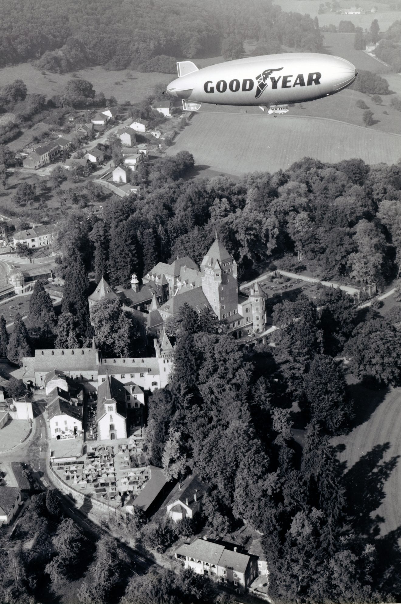 La historia del dirigible de Goodyear en el mundo - Revista de ...