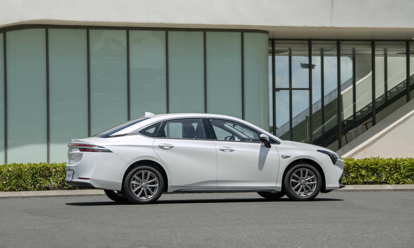 Gac Motor presenta su nueva gama de vehículos eléctricos Aion - Revista ...