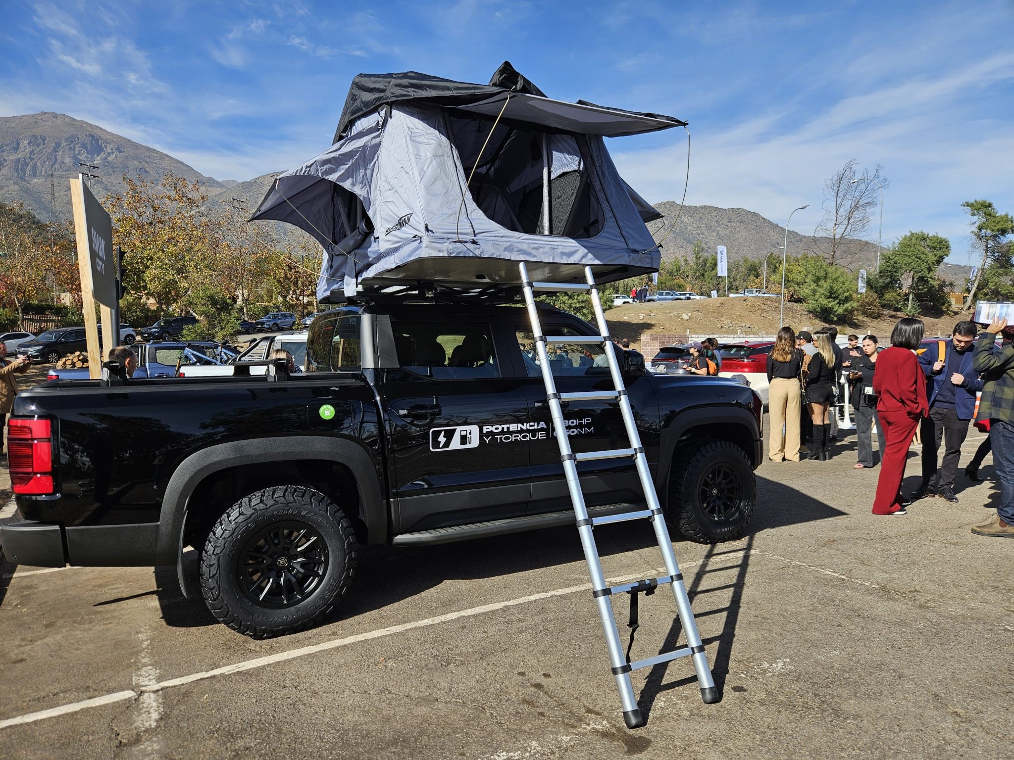 BYD presenta la Shark: la primera pickup híbrida enchufable 4×4 de ...